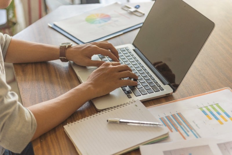 Free Transparent Background Maker-How to Make Image Transparent [Proven]